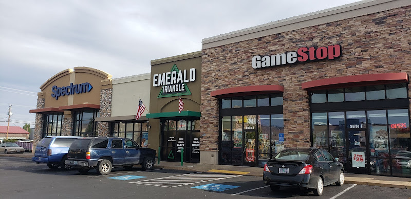 Emerald Triangle Dispensary Klamath Falls, Oregon - Rollingcanna.com